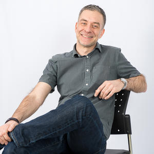 Steven Vamosi, PhD | Faculty of Graduate Studies | University of Calgary